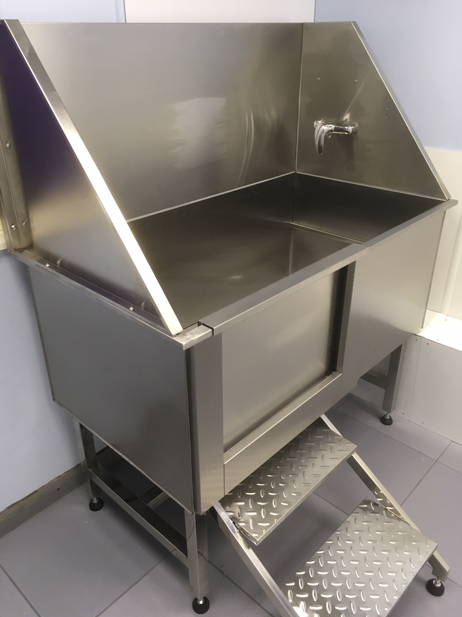 Grooming Room | Adams Canine Hydrotherapy